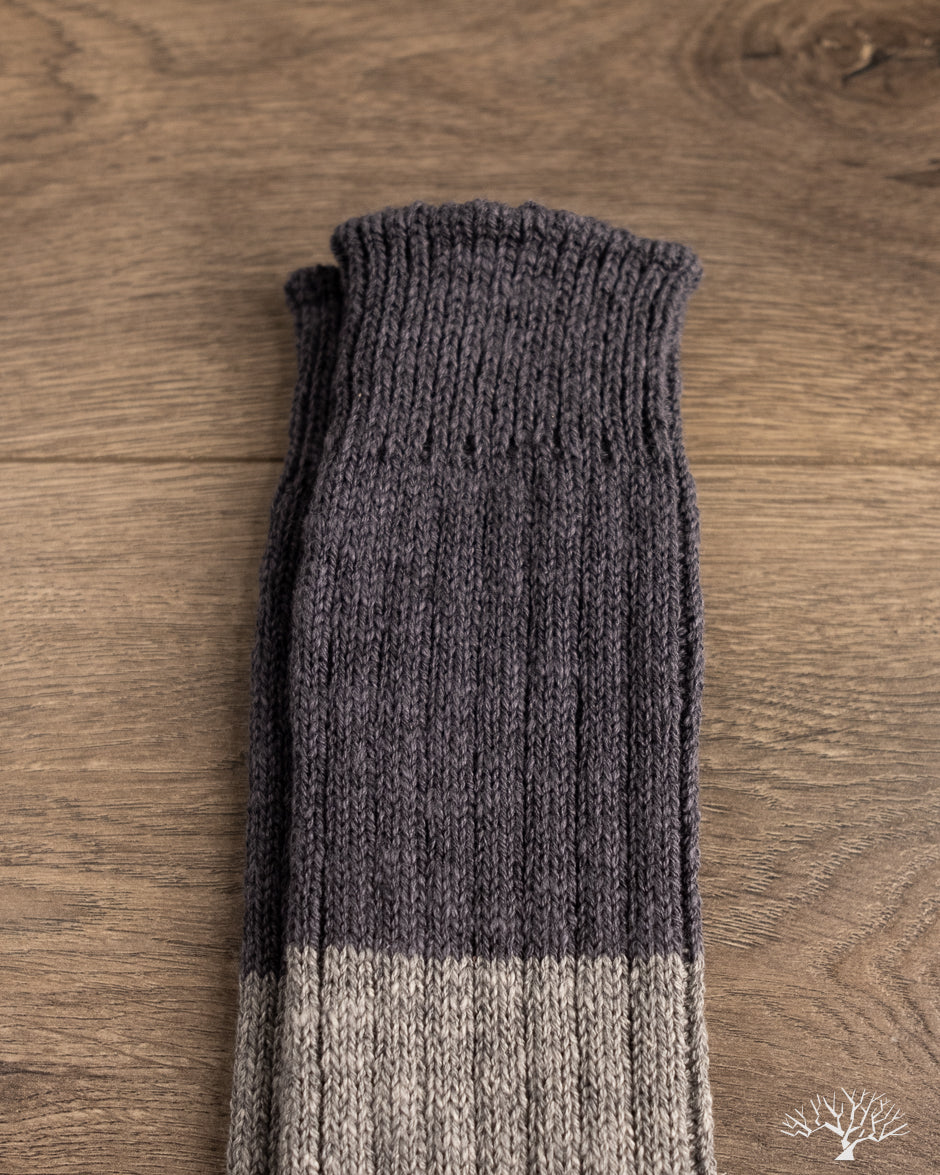 Nishiguchi Kutsushita - Wool Cotton Slab Socks - Charcoal – Withered Fig